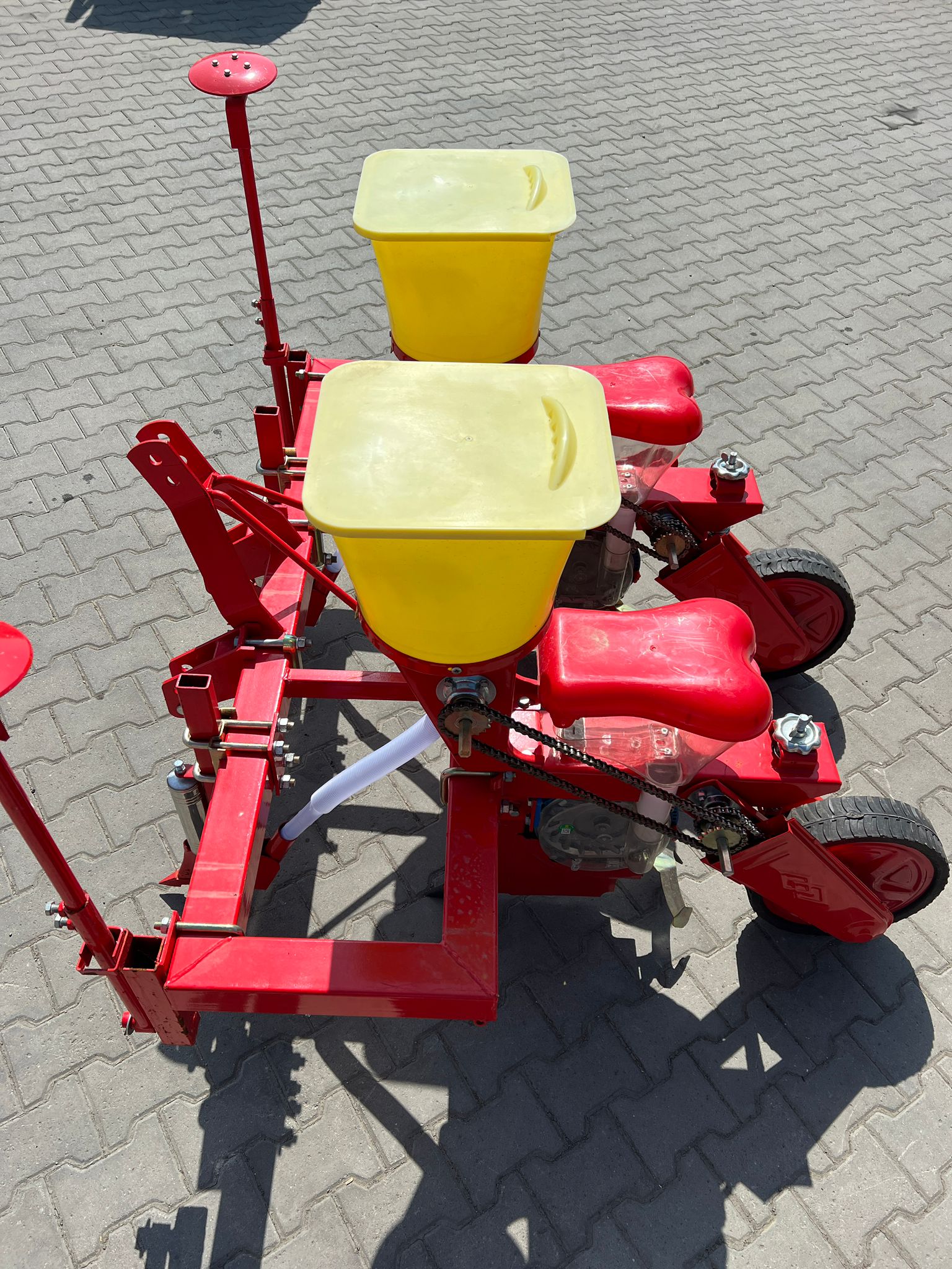 Semanatoare de porumb 2 sectii cu fertilizare cu precizie inalta - Agrorus